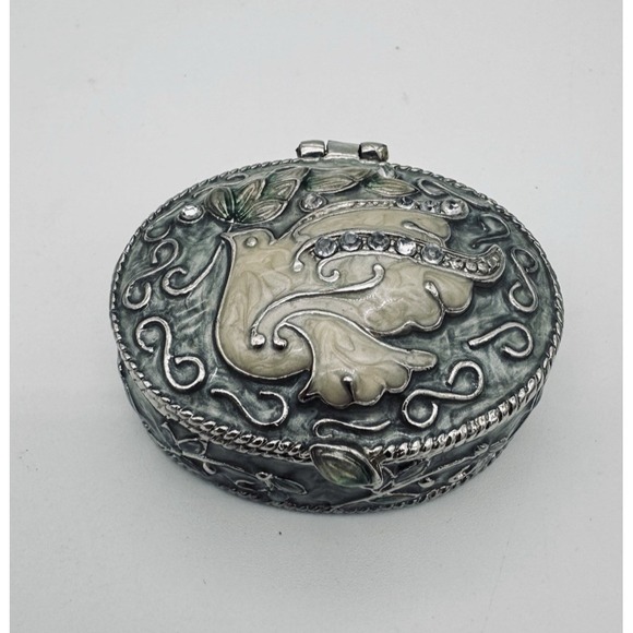 Monet | Storage & Organization | Monet Dove Emerald Green Enamel Ring ...